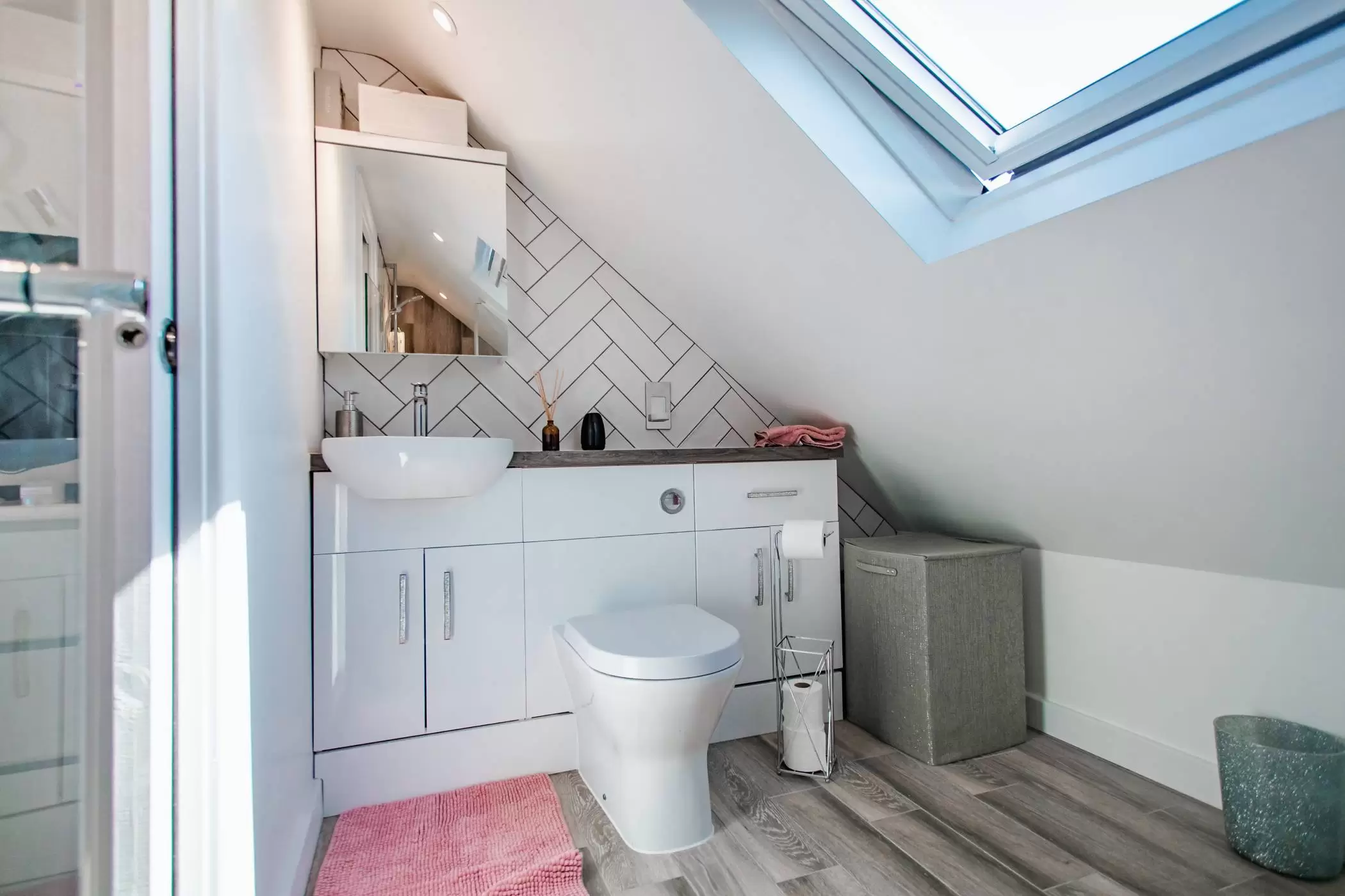 Apartment In A Dormer Loft Conversion - DJ Moore Lofts